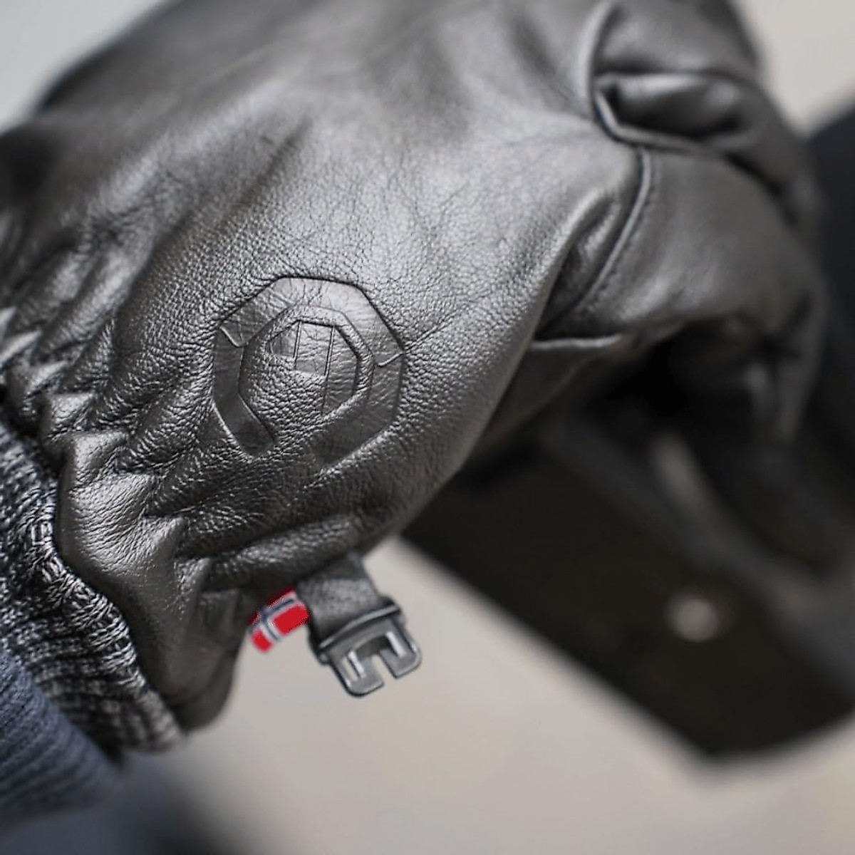 Vallerret Hatchet Photography Glove (Black, M)