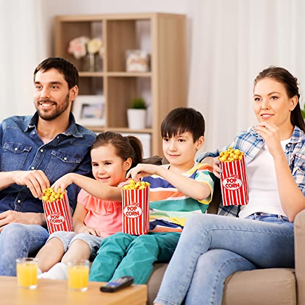 300 Pcs Popcorn Bags Popcorn Boxes Paper Red and White Movie Popcorn Bags for Carnival Movie Theme Party Supplies(3.54 x 2.36 x 8.27 Inches)