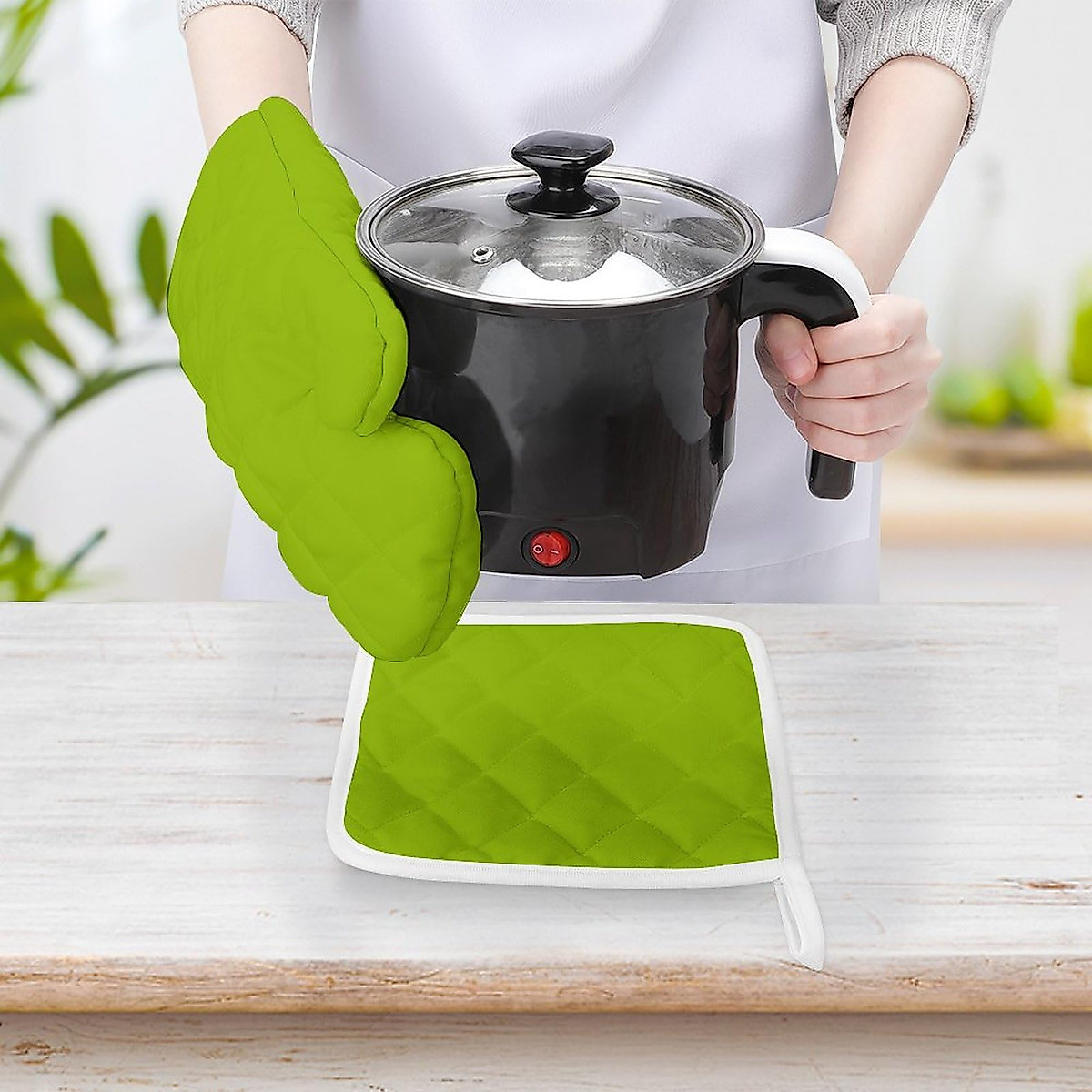 2Pcs Oven Mitts and Pot Holders Set, Lime Green White Oven Mitts Gloves Set Heat Resistant Hot Pads for Kitchen Cooking Grill