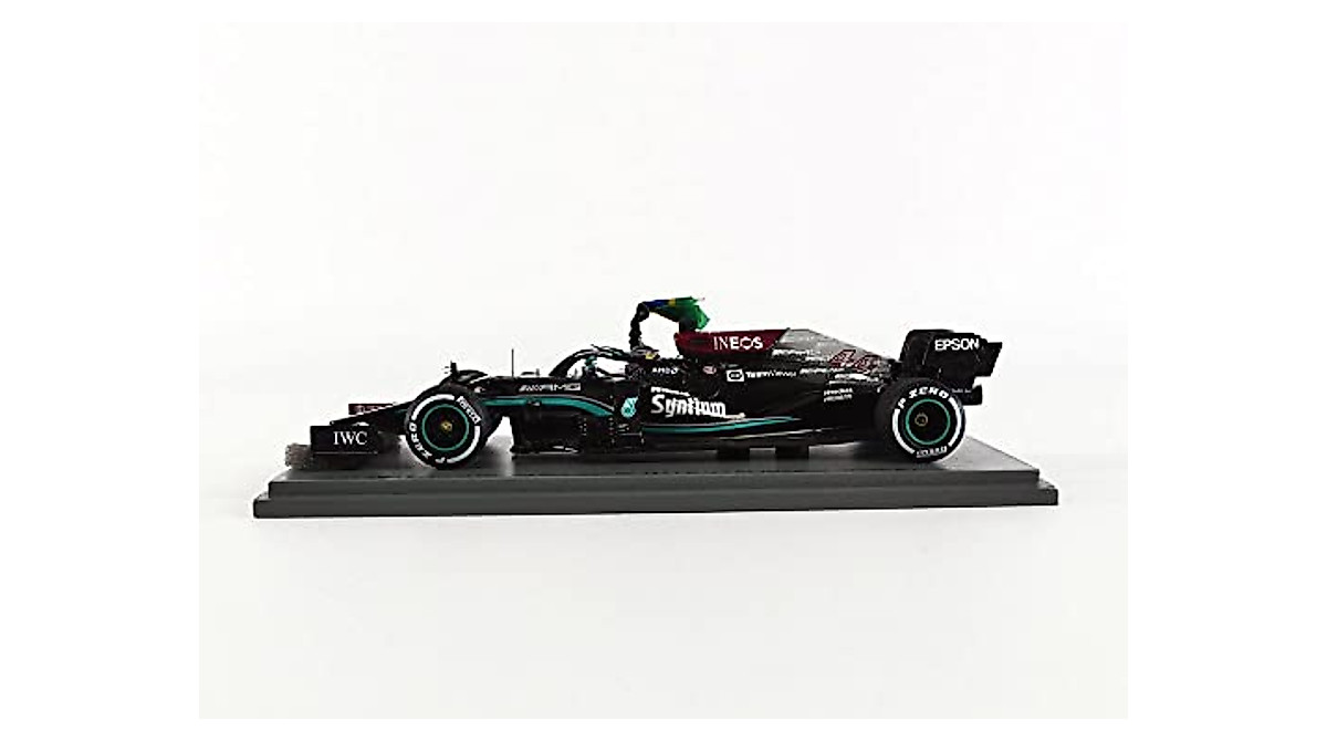Mint Models Hamilton F1 Winner 2021 - 1:43 Scale Model