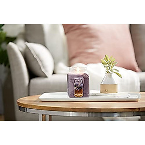 Yankee Candle Dried Lavender & Oak​ Scented, Classic 22 Oz Large Jar Single Wick Aromatherapy Candle, Over 110 Hours of Burn Time, Ideal for Creating a Welcoming Home (Pack of 2)