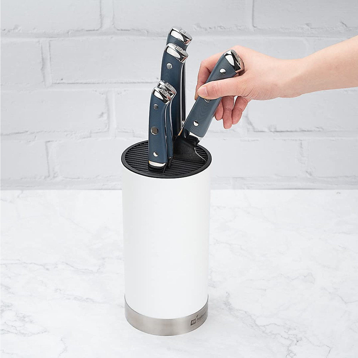 Restaurantware Sensei 4.3 x 8.8 Inch Round Knife Block 1 Round Slotted Knife Holder - Soft Touch Holds 9 Knives White Plastic Universal Knife Holder For Easy Storage