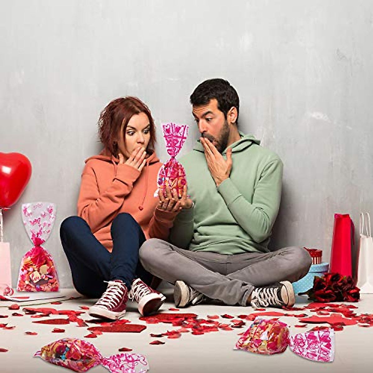 Aneco 100 Pack Valentine's Cellophane Bags 4 Styles Valentine Candy Cookie Bags Plastic Valentine's Gift Bags Cellophane Bags with Twist Ties for Valentine's Party Favor Supplies