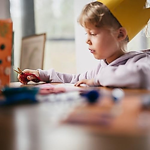 Fiskars 5" Blunt-Tip Scissors for Kids Ages 4-7, For School or Crafting, Red (Pack of 1)