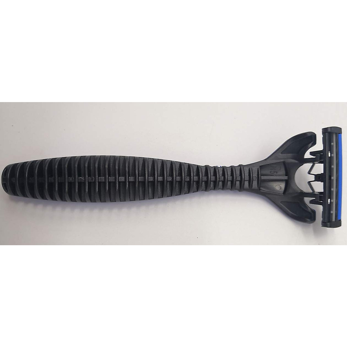 TravelWell Pack of 144 Disposable Razors in Bulk 3-Blade Used in Hotels Motels Beauty Salons Homes Professional | Travel Size Toiletries | Hotel Toiletries in Bulk