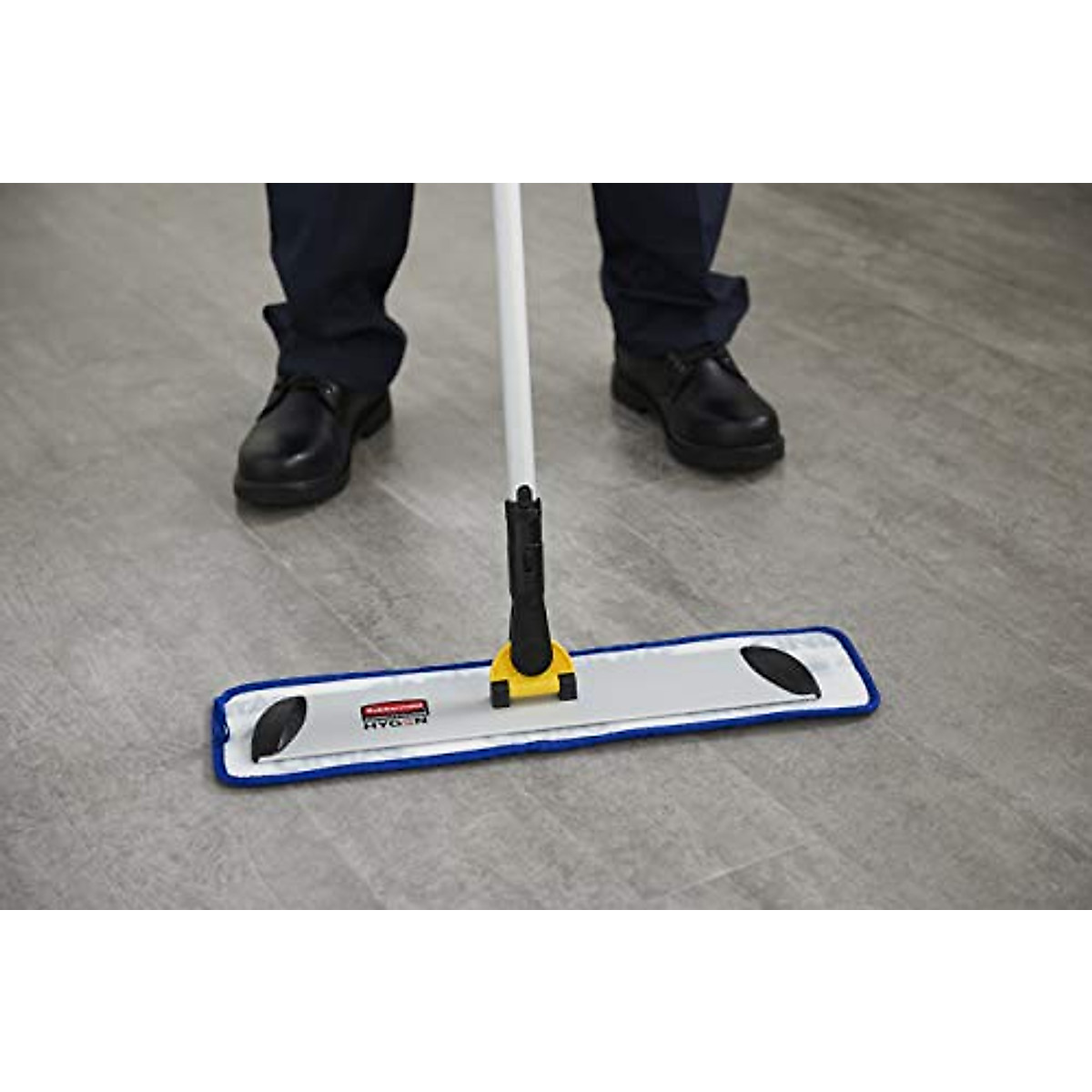 Rubbermaid Commercial Products, Lightweight HYGEN Quick-Connect Mop Frame for Wet or Dry/Dust Pads, 17 Inch, FGQ56000YL00