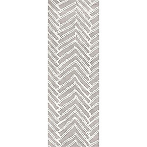 nuLOOM Alex Hand Tufted Wool Runner Rug, 2' x 6', Beige