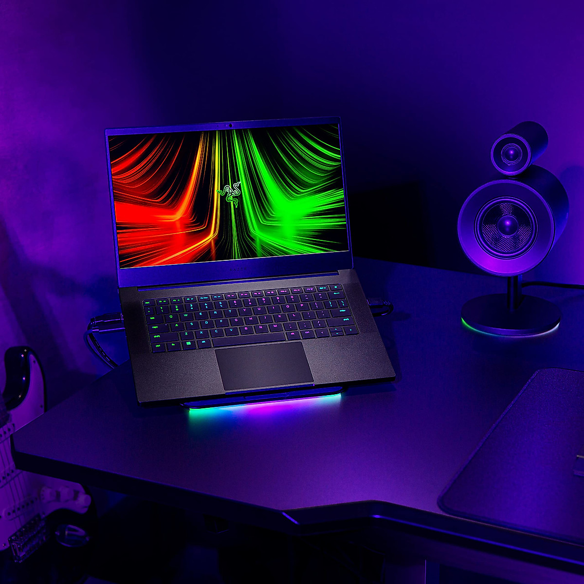 Razer Laptop Stand Chroma: 3-Port USB 3.0 Hub - Ergonomic Design - Anodized Aluminum Construction - Customizable Chroma RGB Lighting - Matte Black