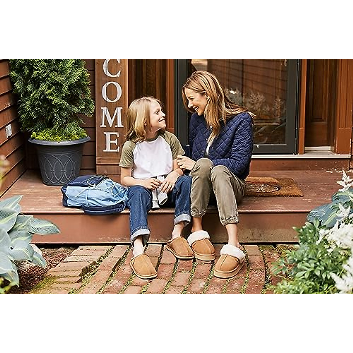 Dearfoams Women's Fireside Sydney Shearling Fur Indoor/Outdoor Scuff Slipper with Wide Widths, Chestnut Platform, 9