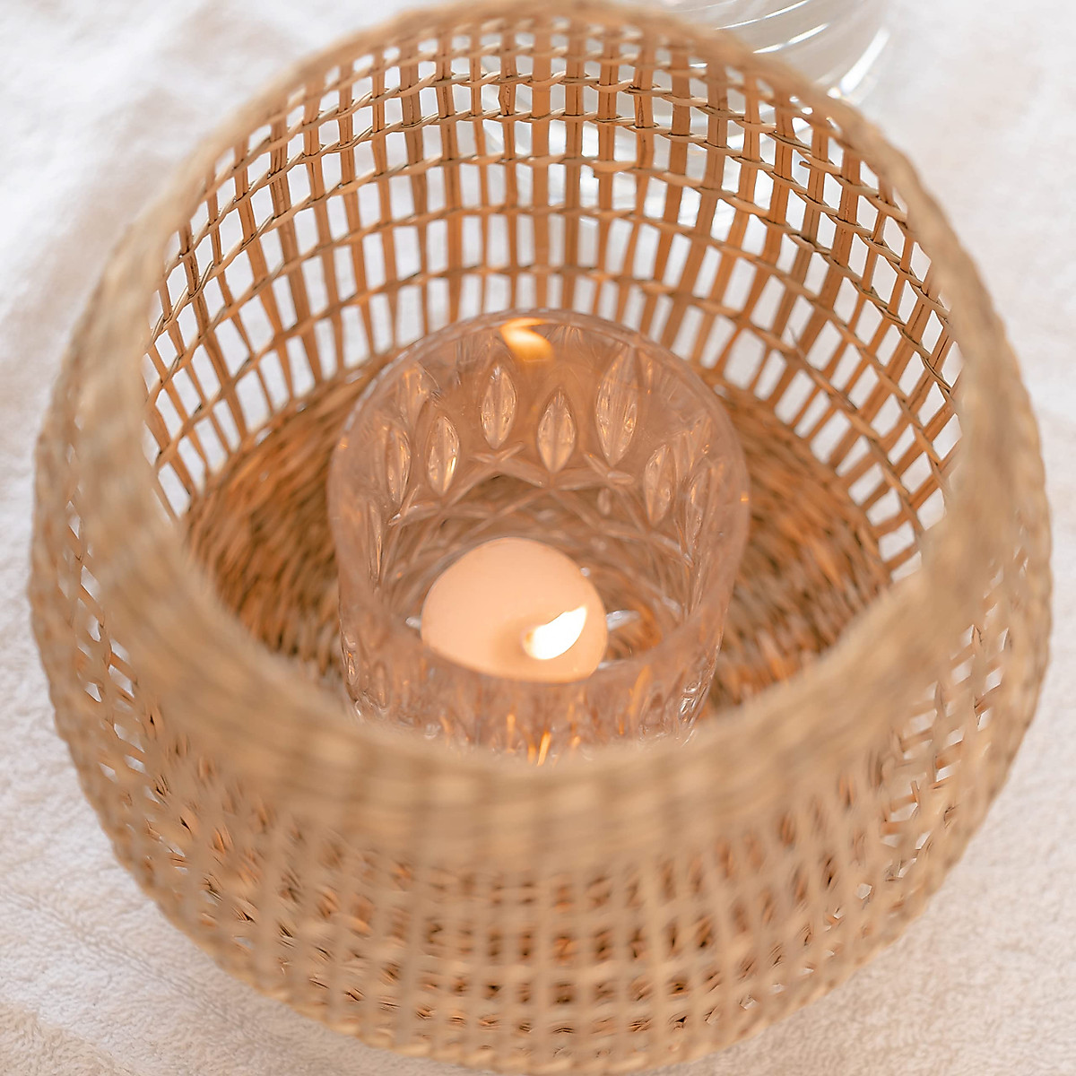 LilaCraft Set 2 Woven Seagrass Lanterns, Boho Wicker Lantern with Round Shape, Decorative Seagrass Candle Holders, Wicker Pendant Light Shade for Kitchen Dinning Room Bedroom