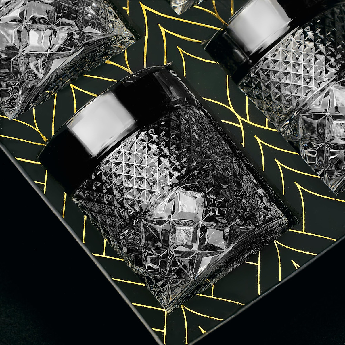 Crystal Whiskey Glasses - Set of 4 Admiral Glass Tumblers (9.5oz, 280ml) for Whisky, Scotch & Bourbon - Brilliant Rocks Glasses for Cocktails & Drinks - Elegant Gold Foil Gift Box