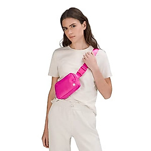 Lululemon Athletica Everywhere Belt Bag 1L - Sonic Pink