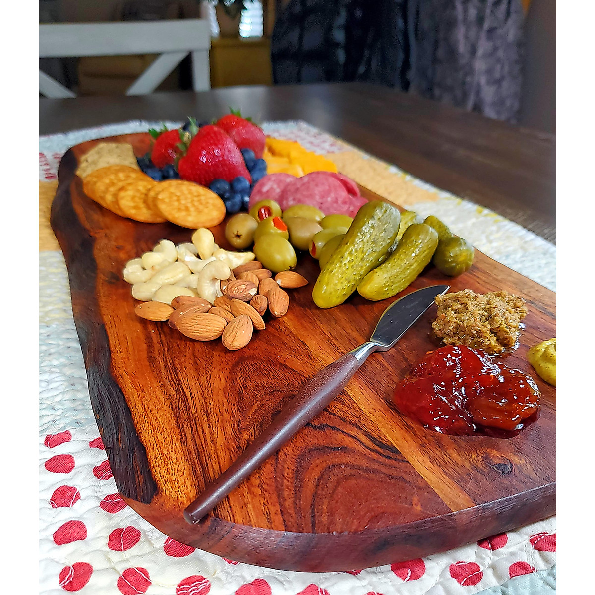 FEATHERLEE - Extra Large Premium Natural Live Edge Acacia Charcuterie Cheese Board Serving and Cutting Tray with Round Handle