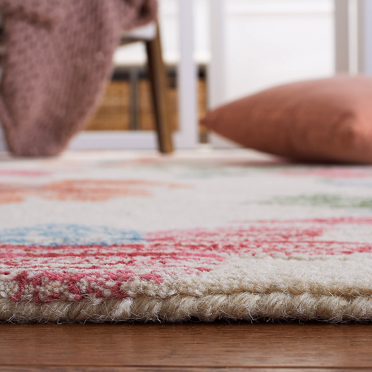 SAFAVIEH Jardin Collection Area Rug - 8' x 10', Ivory & Red, Handmade French Country Floral Wool, Ideal for High Traffic Areas in Living Room, Bedroom (JAR155A)