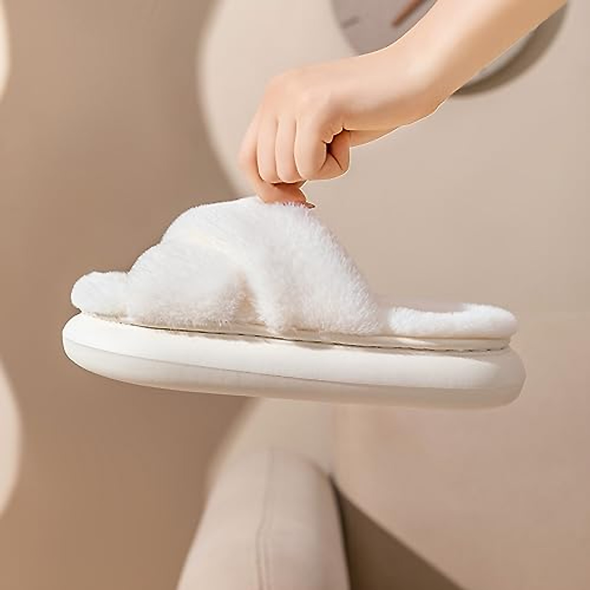 WATMAID Womens Slippers Fluffy Slippers Ultra Soft Open Toe Fuzzy House Slippers Plush Fur Slippers Memory Foam Slippers for Womens Thick Sole,White