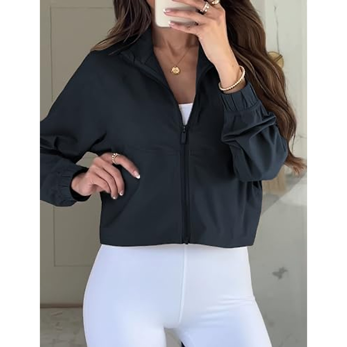 UANEO Womens Athletic Cropped Jacket Zip Up Long Sleeve Workout Tops Gym Yoga Running Sports Shirts Jackets(Black-M)
