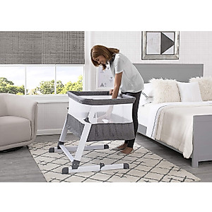 Simmons Kids Room2Grow 2-in-1 Newborn Bedside Bassinet & Infant Sleeper - Height Adjustable Portable Crib with Wheels & Airflow Mesh, Grey Tweed