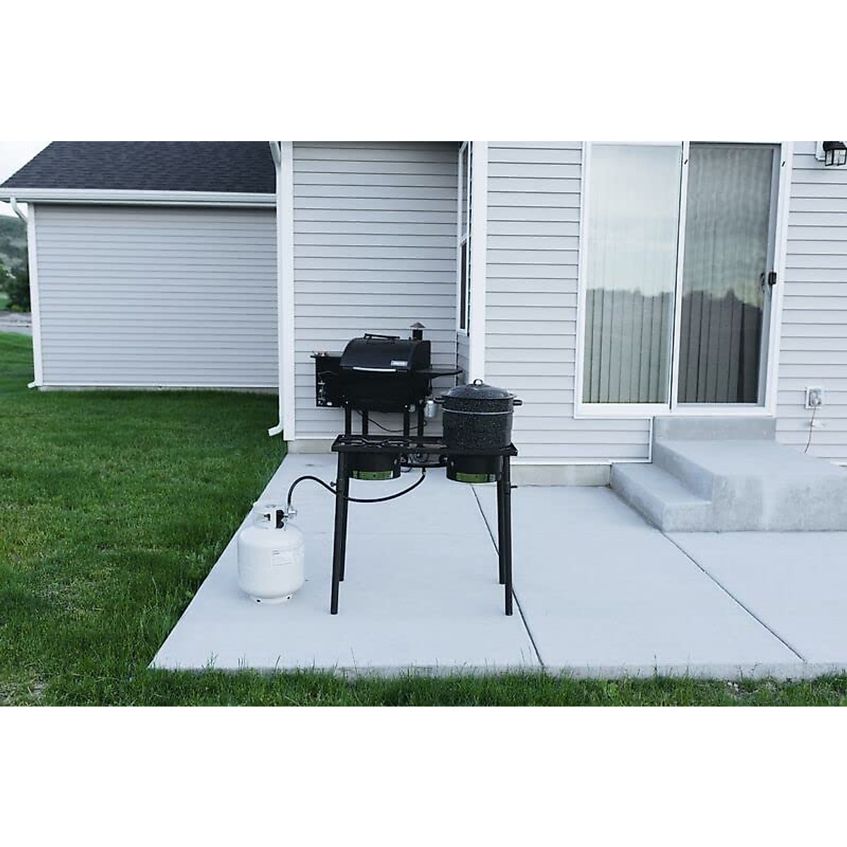 Camp Chef - Pioneer Two-Burner Cooking System CSA