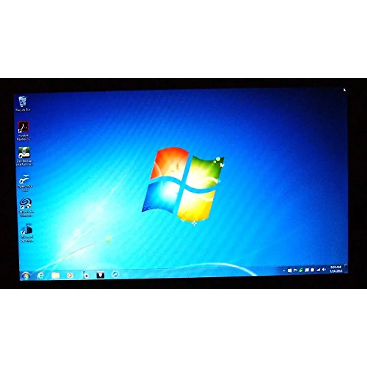Dell Latitude E5520 15.6" LED Business Notebook / Intel Core i3-2310M / Genuine Windows 7 Professional, 32-bit / 2.0GB, DDR3 RAM / 250GB 7200RPM Hard Drive / 8X DVD+/-RW / 6-Cell (60WH) Primary Lithium Ion Battery