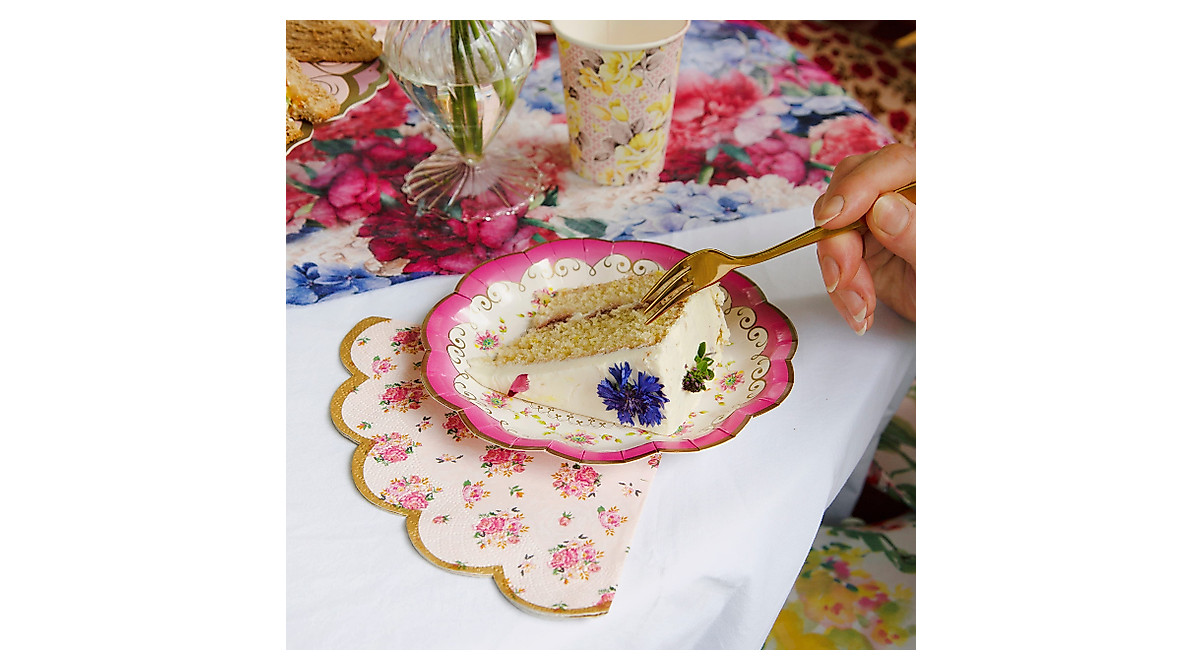 Vintage Floral Paper Plates - Perfect for Any Party