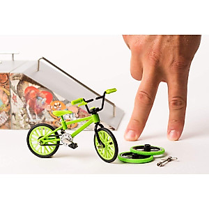 Grip and Tricks - Green Finger BMX Freestyle with 2 Extra Toy Bike Wheels and 1 Finger Bikes Tool - Pack 1 Finger Toy for Kids 6+ Years Old