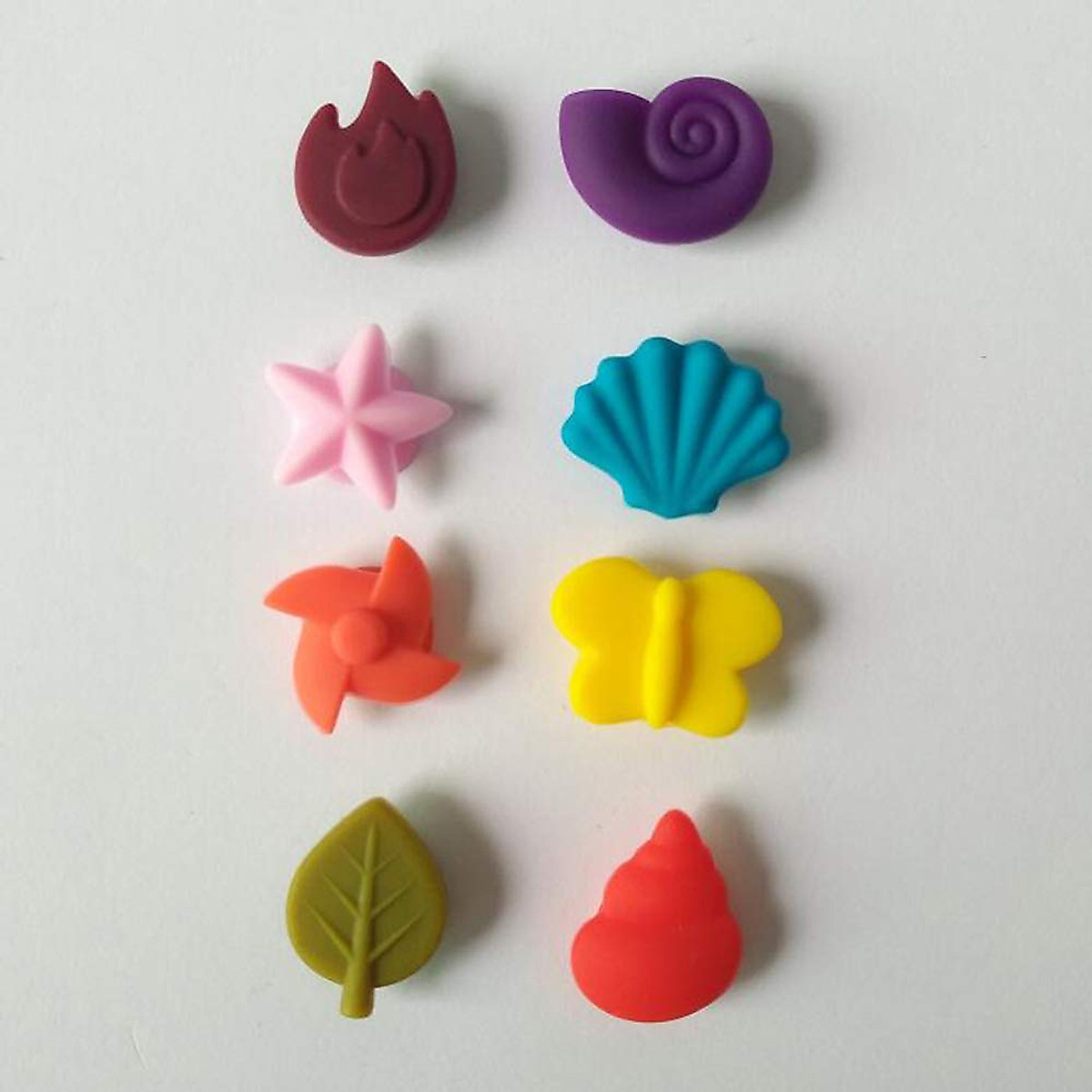 Practical 8pcs Silicone Wine Glass Marker Cute Wine Identifier Charms Suction Cup Drinking Cup Sign (8 Colors)