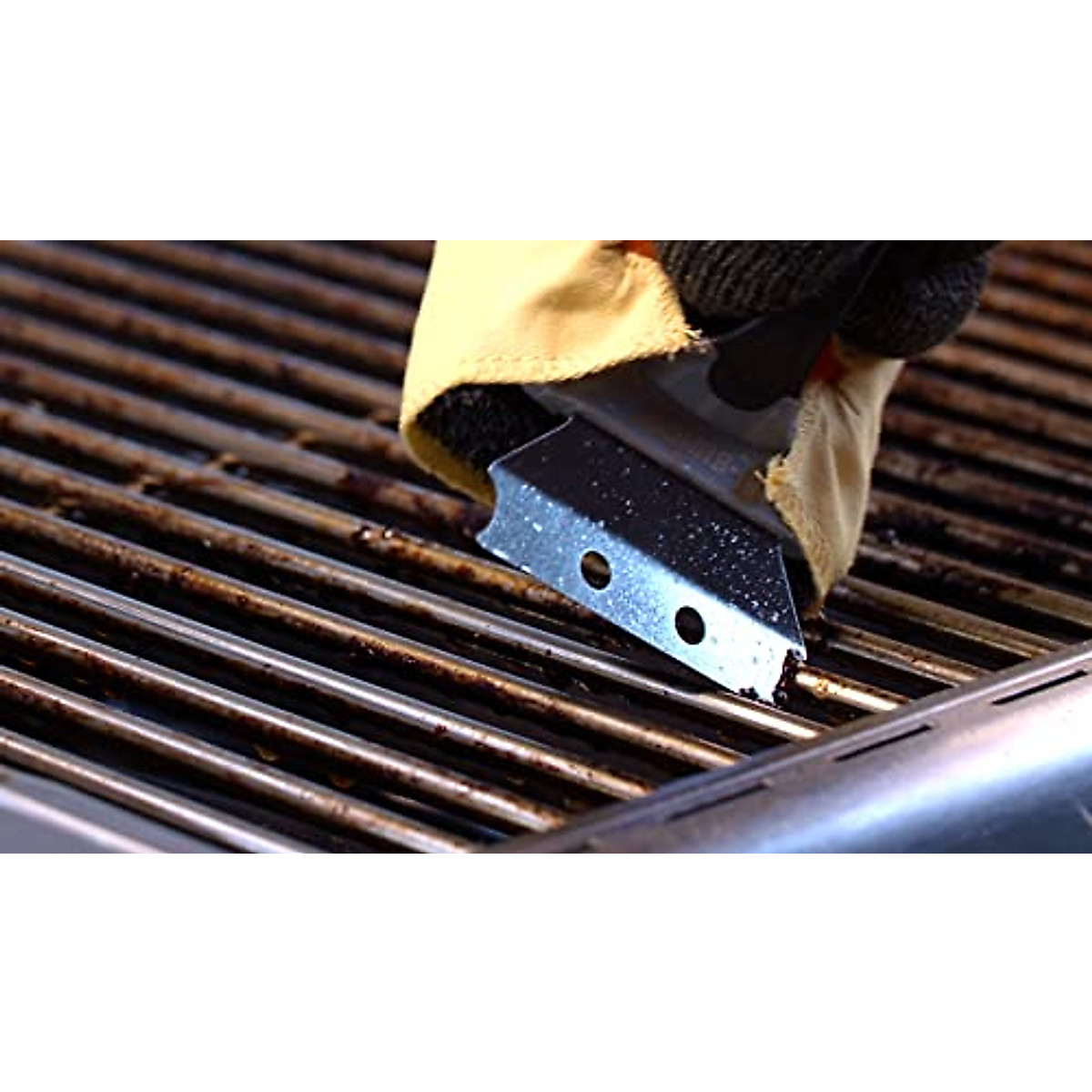 Q-Swiper Steam Clean BBQ Grill Cleaner Set - 1 Grill Brush with Scraper, 2 Heat Resistant Kevlar® Cloths, 1 Tray | Bristle Free | Safe Way to Steam Away Grill Grease & Grime