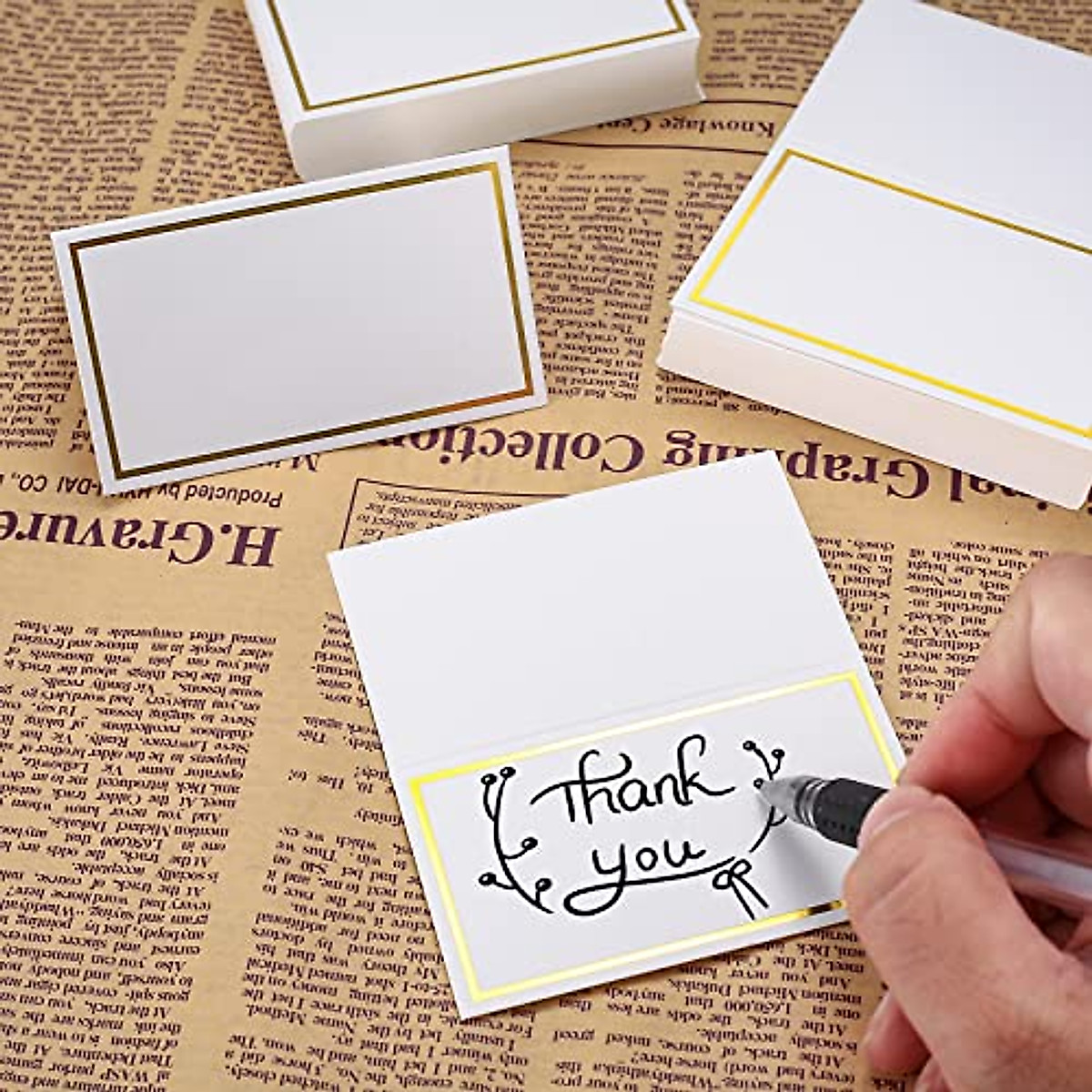 YOUYIDUN 106 Pcs Place Cards with Gold Foil Border, Paper Name Place Cards for Table Setting, Blank Table Tent Placecards for Weddings, Banquets, Birthday Events, Dinner Parties Cards