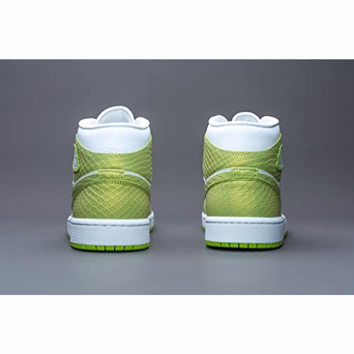 Jordan Womens WMNS Air 1 Mid SE DV2959 113 Green Python - Size 6.5W