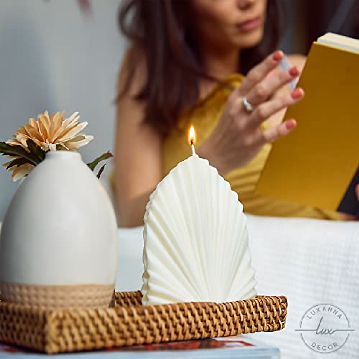 LUXANNA Large Decorative Scented Palm Leaf Shaped Candle (White) - Handmade Aesthetic Candle for Home Decor - Minimal Soy Wax Scented Candles Ideal Gift for Mother's Day, Birthday, Wedding, etc