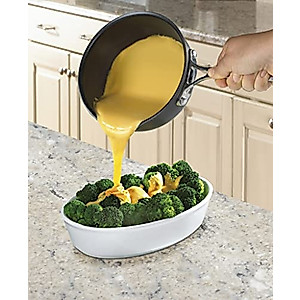 Cuisinart 635-16OP Chef's Classic Nonstick Hard-Anodized 1-Quart Open Pour Saucier