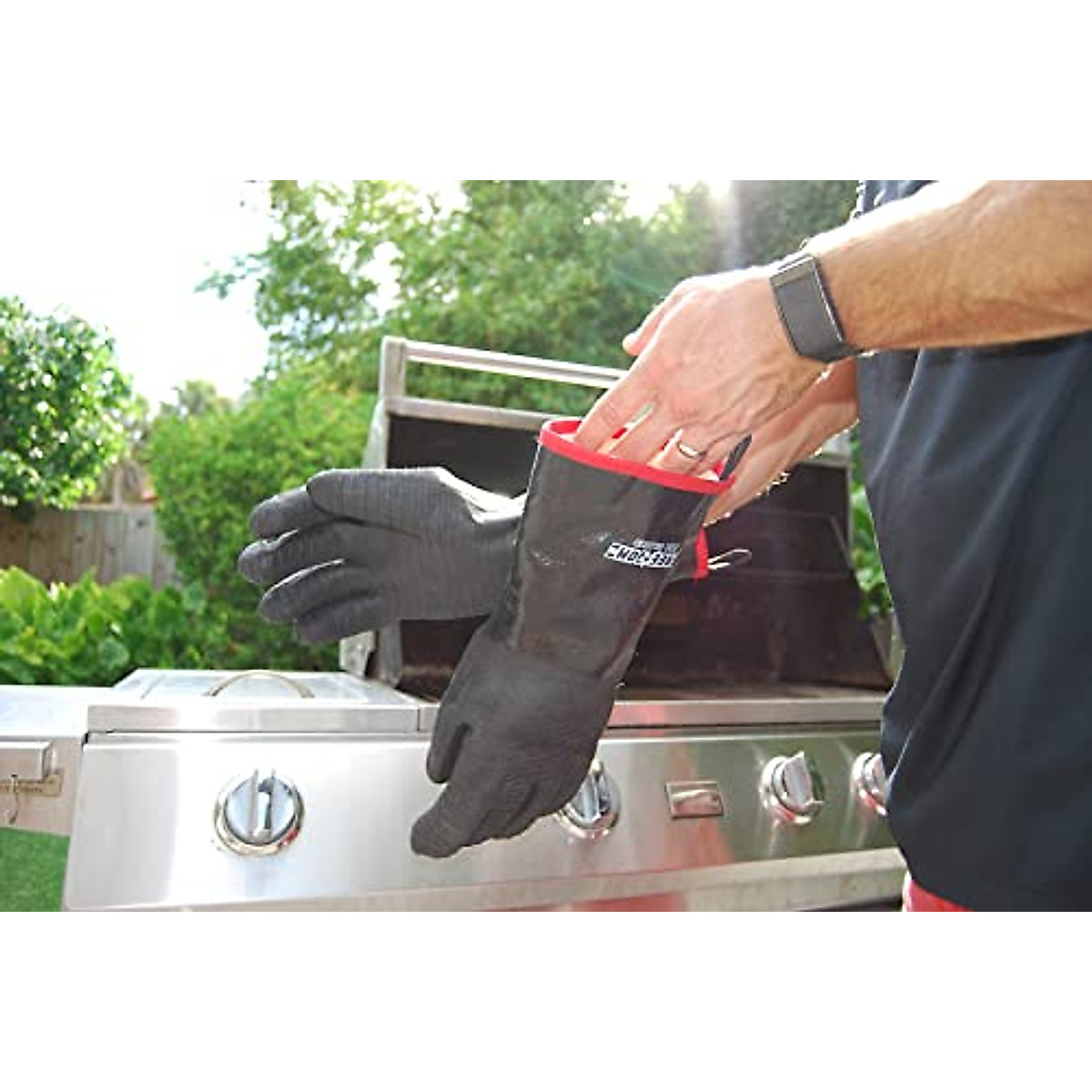 MagneCHEF Freedom BBQ Glove, Heat Resistant 932℉, Easy On & Off Glove for Grill/Smoker/Cooking/Pit/Barbecue/Oven/Fryer, Textured Palm No Slip Grip, Waterproof & Oil Resistant (Black Traditional Fit)