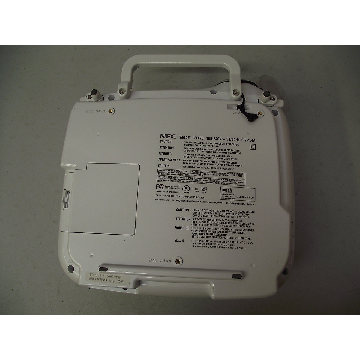 NEC VT470 Digital Video Projector 2000 ANSI Lumens