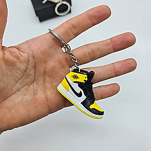 Mini Sneaker Keychain, Unisex Sports Shoe Key Chain, Cool Keychain for Gifts (5)