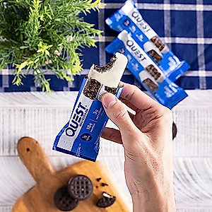 Quest Nutrition Crispy Cookies & Cream Hero Protein Bar, 18g Protein, 1g Sugar, 3g Net Carb, Gluten Free, Keto Friendly, 12 Count