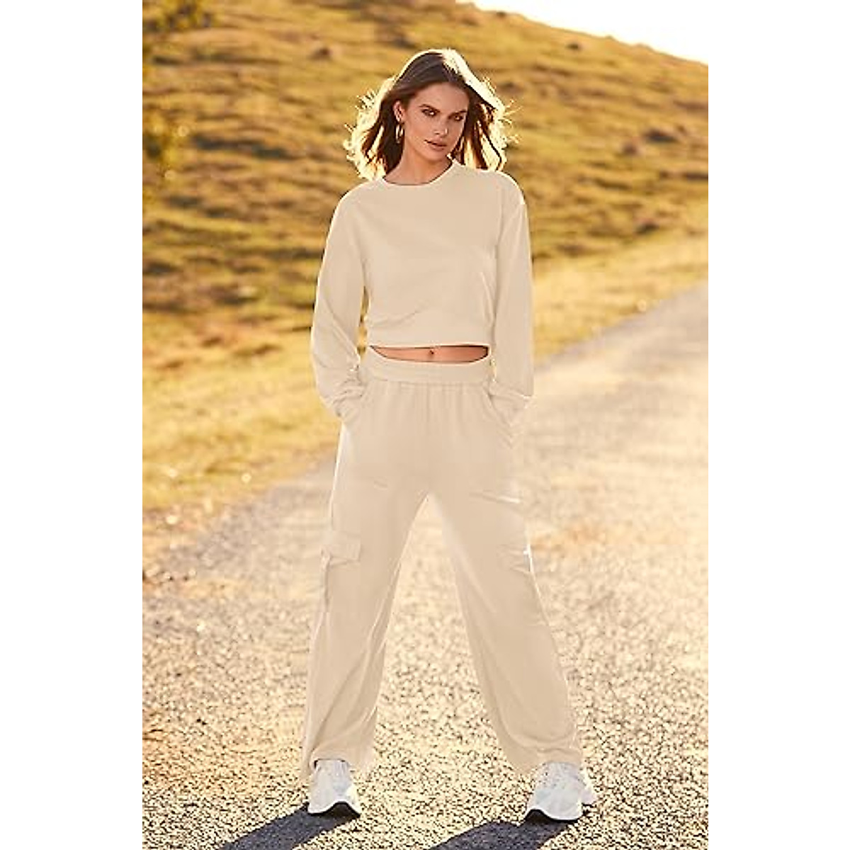 PRETTYGARDEN Womens Fall 2 Piece Outfits Sweatsuits Sets Long Sleeve Crop Tops Sweatshirt Wide Leg Cargo Pants with Pockets (Beige,Medium)