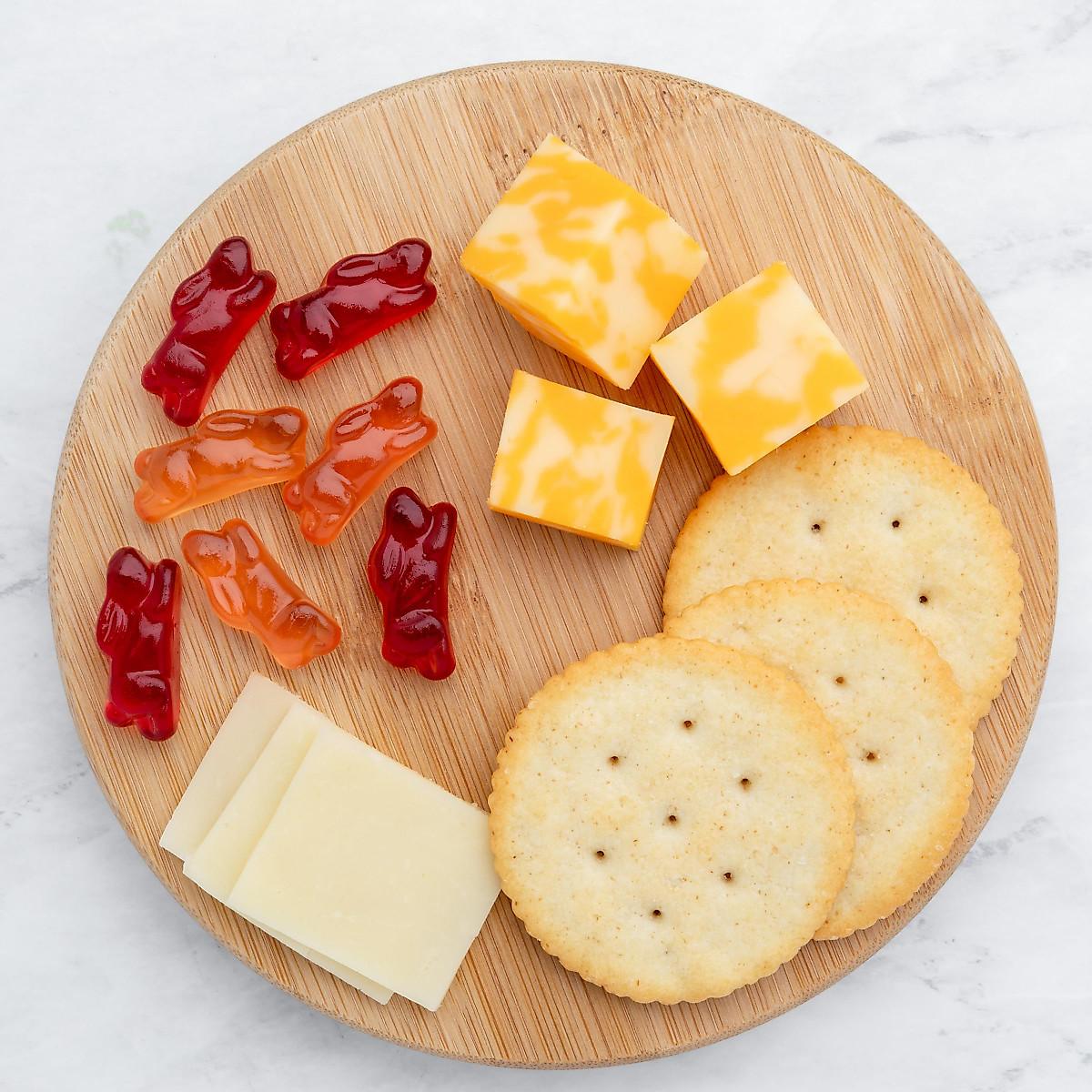 Annie's Organic Bunny Fruit Flavored Snacks, Summer Strawberry, Gluten Free, Value Pack, 22 Pouches, 15.4 oz.