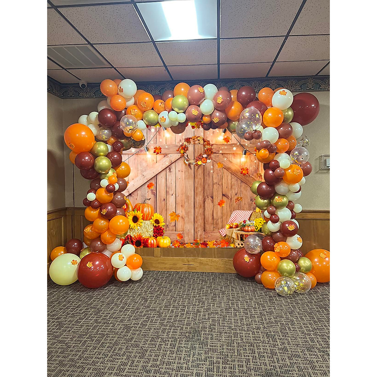 Fall Harvest Barn Backdrop Autumn Thanksgiving Wooden Farm Door Photography Background Rustic Pumpkin Maple Leaves Baby Shower Birthday Party Decorations Supplies 7x5FT