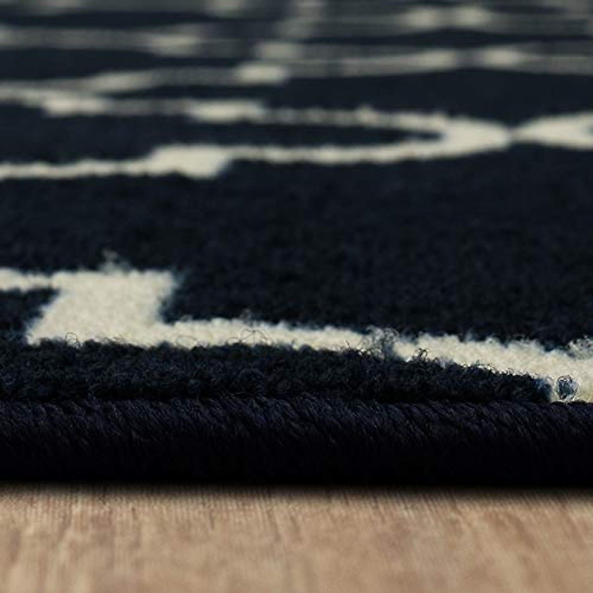 Mohawk Home Soho Fancy Trellis Geometric Lattice Printed Area Rug, 2 ft 6 in x 3 ft 10 in, Navy