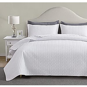 Maple&Stone Summer Quilt Set Queen Size, Lightweight White Bedspread Ultrasonic Chevron Pattern Light Coverlet for All Season Comforter Bedding Decor - 3 Piece Full Bed Cover Sets