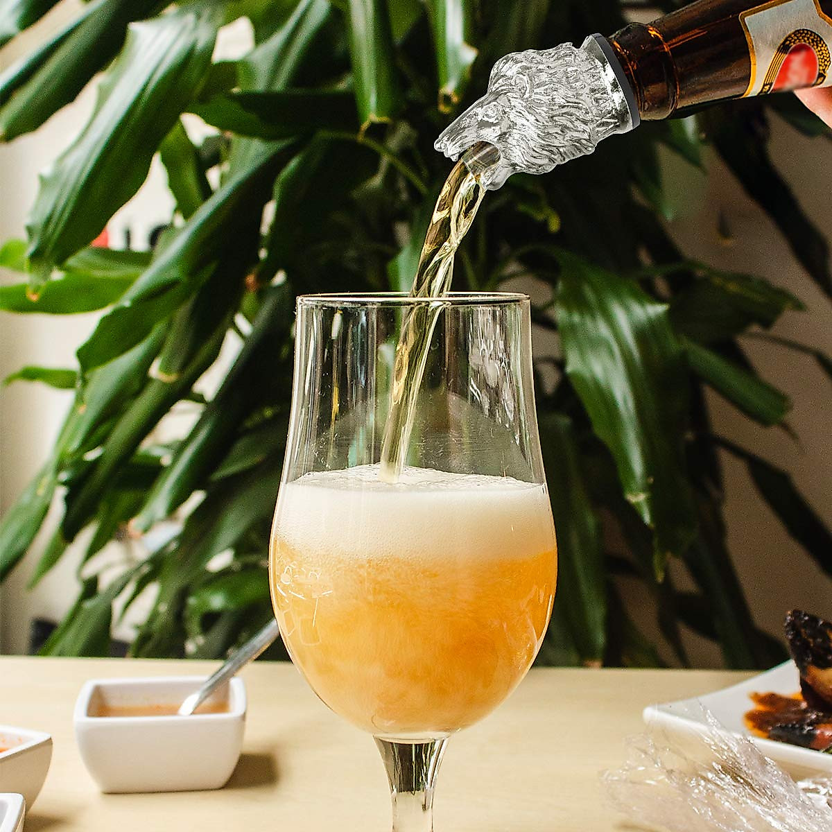 Coitak Lion Head Wine Pourer Spout, Wine Bottle Stopper for Home and bar, Animal Wine Pourer and Stopper With Silicone Rubber Fitting