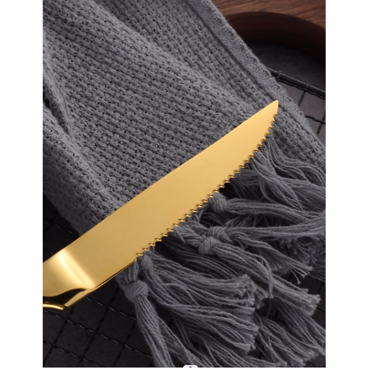 Steak Knife Set, 4-Piece Serrated Steak Cutlery Steak Knife, Gold Stainless Steel Steak Cutlery Knife for Home, Restaurant, Hotel, 22cm