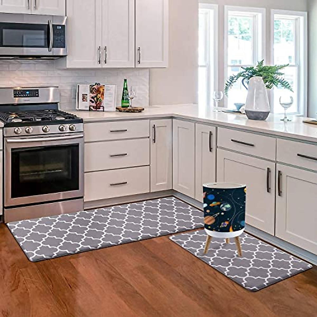 CAKOJV188 Round Trash Can with Press Lid Space Theme Solar System Kids Cartoon Planet Seamless Rocket UFO Small Garbage Can Trash