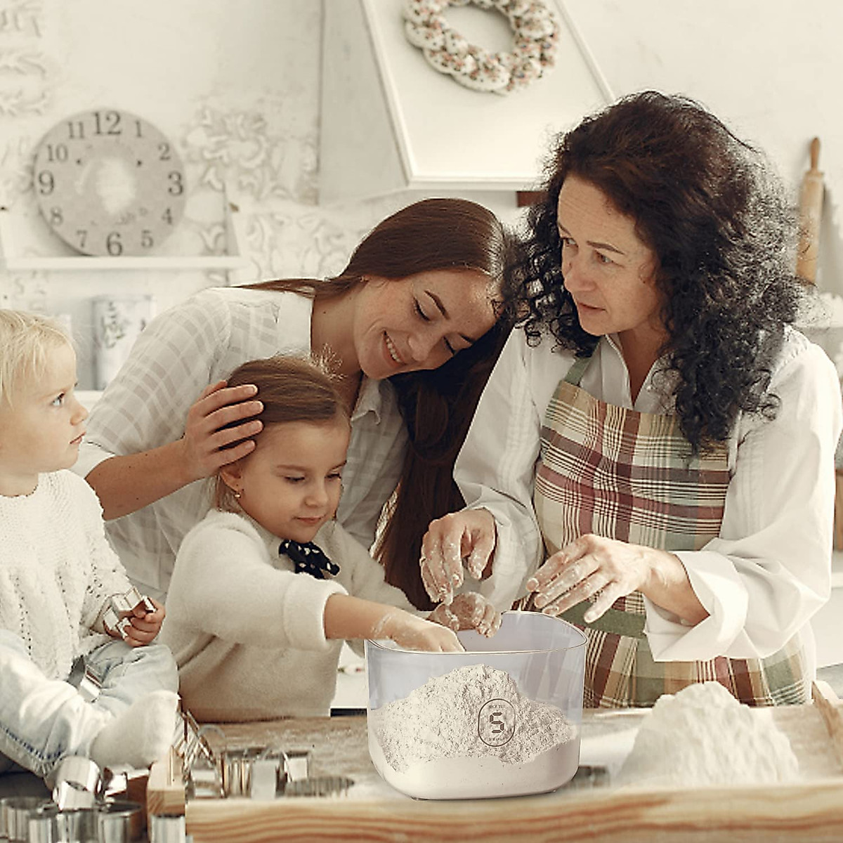 LivLab 20-25 lbs Rice Dispenser,10.5 Qt/10 L/22-25 lbs Rice Container Storage with Measuring Cup & Brush Food Cereal Container Bins Household for Kitchen Pantry Organization (AY-10KG-WHITE)