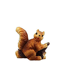 PHNAM Garden Statue,Miniature Squirrel Resin Random 6Pcs,Outdoor Lawn Decoration Gardening Doll House Flower Bonsai Potted Plant Decoration Statue