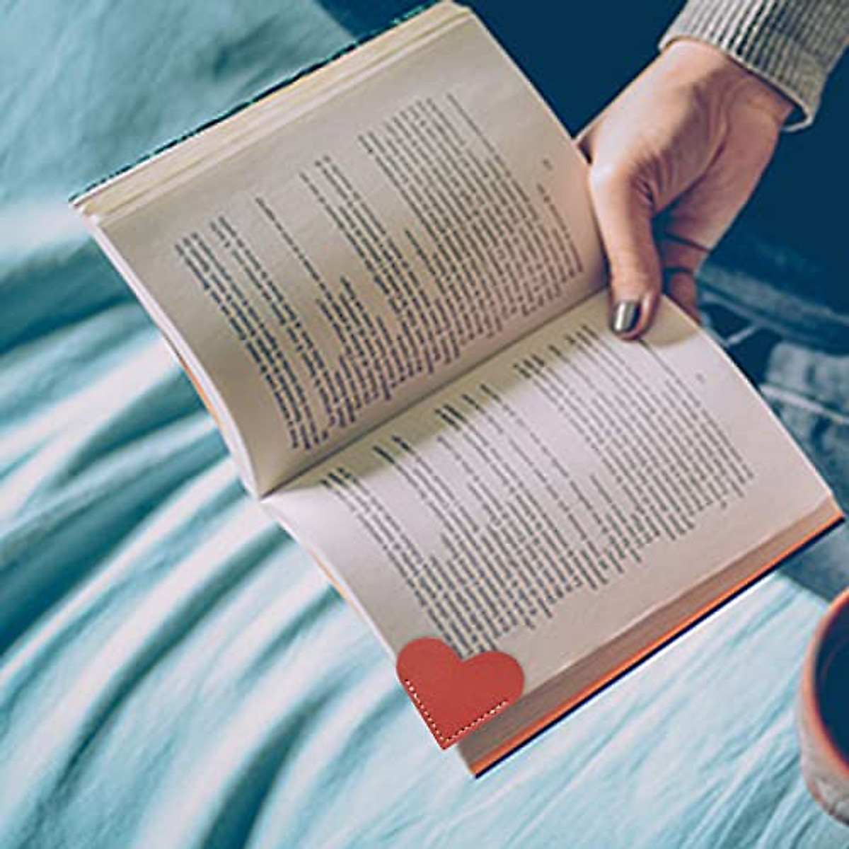 6 Pieces Cute PU Leather Heart Corner Bookmarks for Women,Bookmarks for Book Lovers,Book Accessories for Reading Lovers,Teacher's Day Gifts