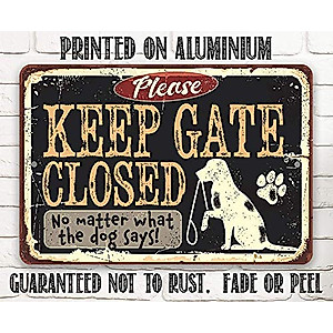 Dog Decor - Keep Gate Closed Dog - Metal Dog Signs for Home Decor - Use Indoor/Outdoor - Dog Sayings Funny Signs - Dog Mom Gifts for Women, Dog Home Decor Dog Lovers Gifts for Women