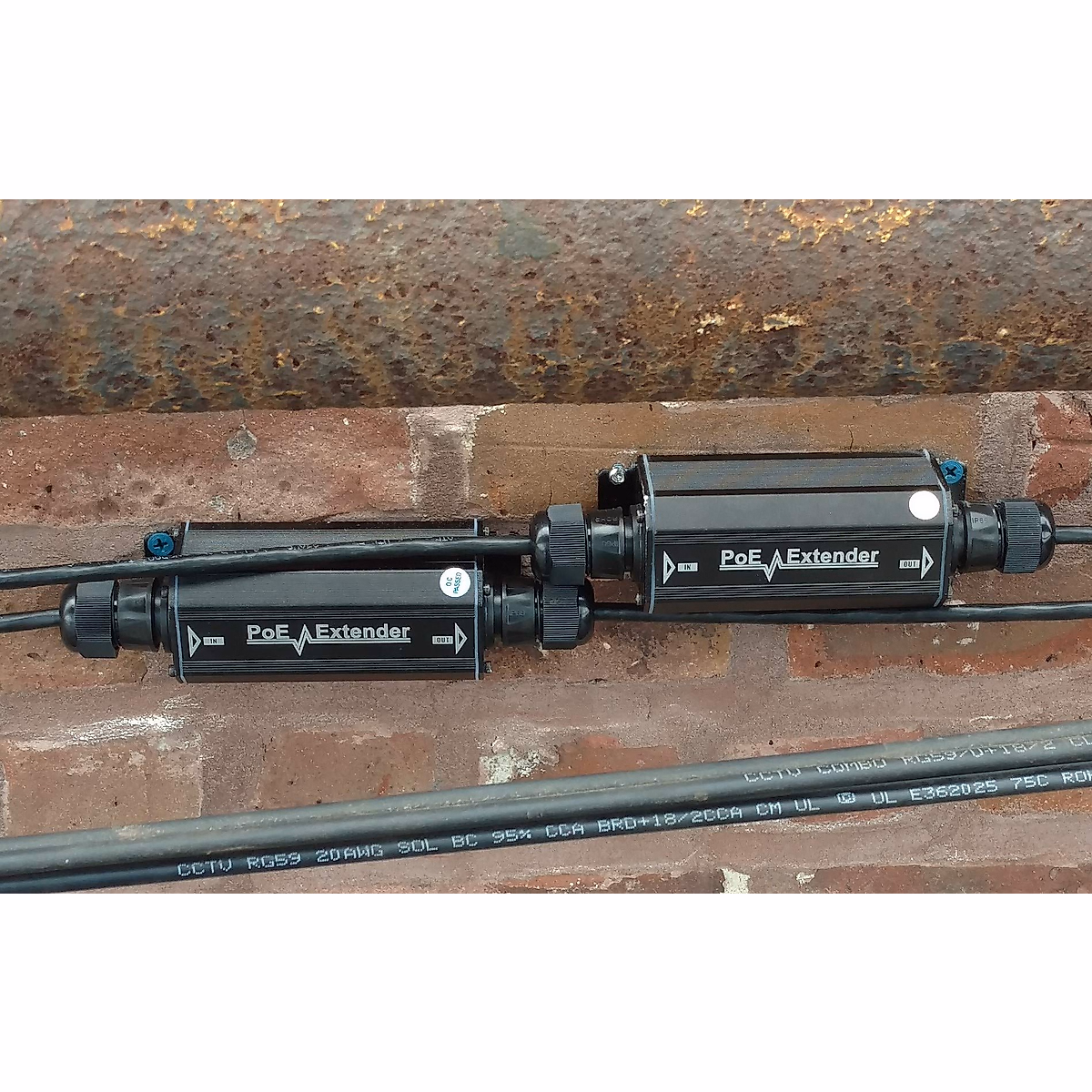 PoE Extender Gigabit Ethernet Waterproof Outdoor PoE Extender, Single Port Signal Extender Compatible Standard 802.3af/at, 1 Port Booster Bridge Repeater High Speed Broadband 100 Mbps