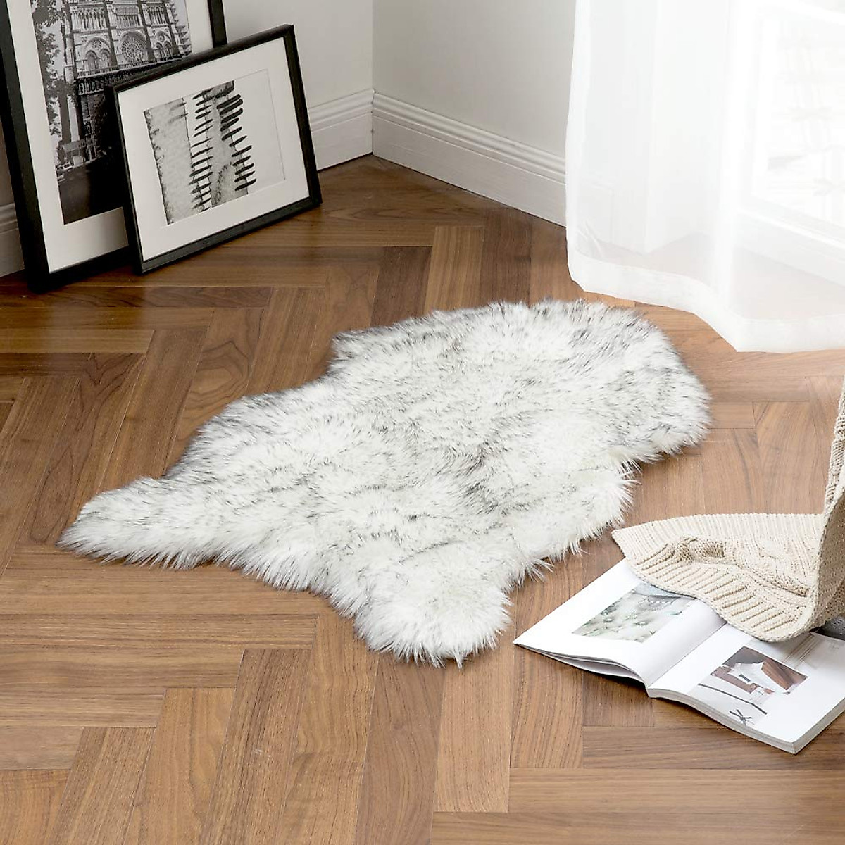 MIULEE Fluffy Rug Soft Shaggy Faux Fur Area Rug Luxury Plush Sheepskin Carpet for Bedroom Living Room Sofa Chair 2 x 3 Feet, Gradient Grey