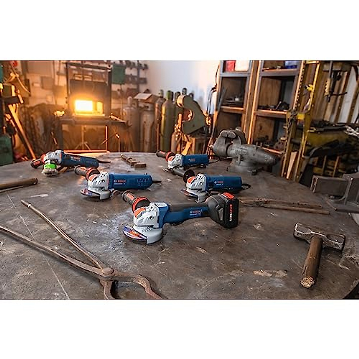 BOSCH GWX18V-50PCB14 18V X-LOCK Brushless Connected-Ready 4-1/2 In. – 5 In. Angle Grinder Kit with (1) CORE18V® 8 Ah High Power Battery,Black